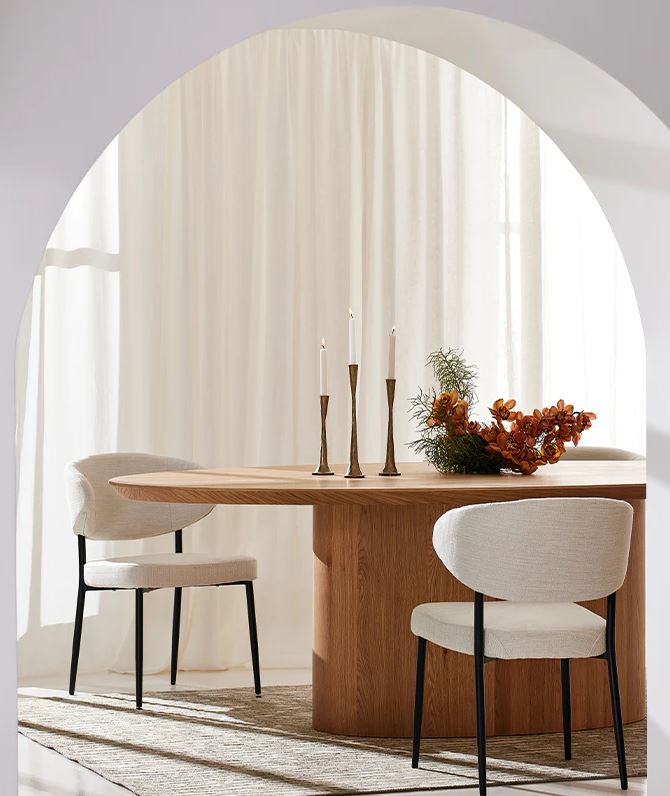 Pippa Oval Dining Table – Southwood